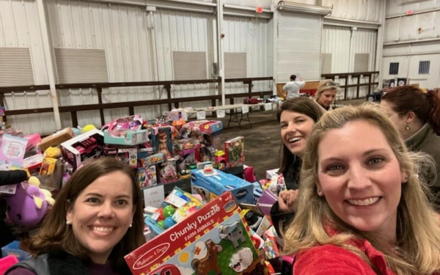 Junior League of Columbia Volunteers with the 2022 Salvation Army Angel ...